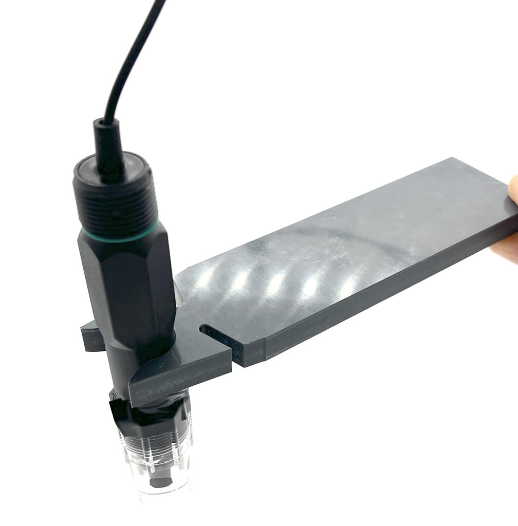 Bracket for pH probe | Gizmo Engineering